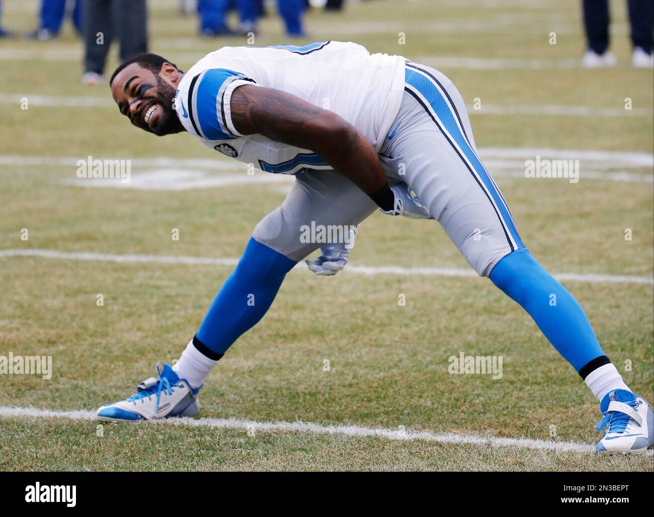 Detroit Lions receiver Calvin Johnson (81) warms up before an NFL ...