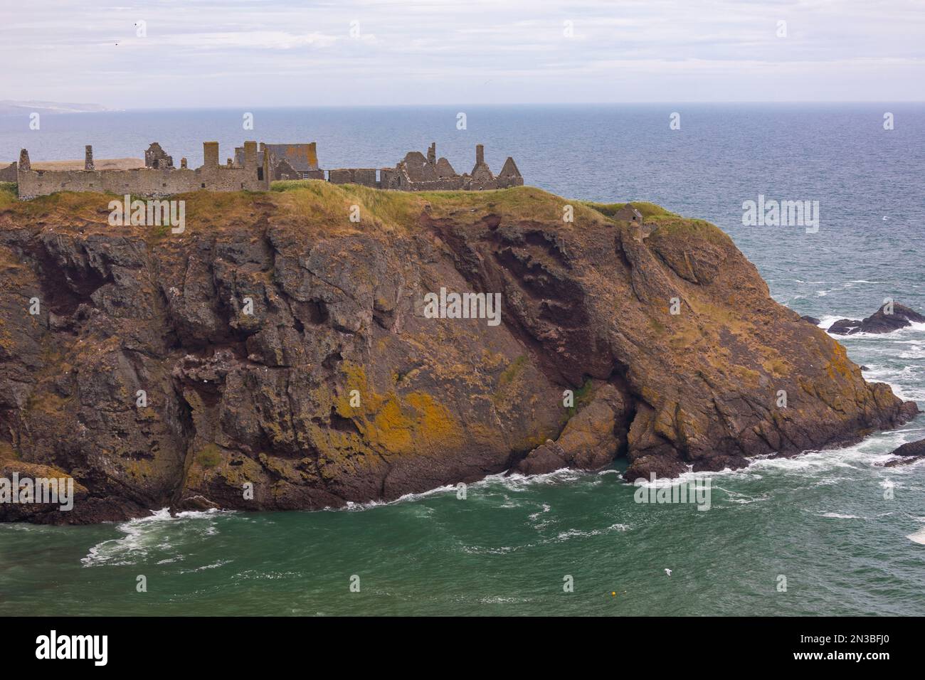 DUNNOTTAR CASTLE, SCOTLAND - Dunnottar Castle, a ruined medieval ...