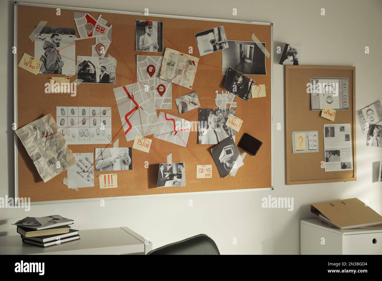 Detective office interior with evidence cork board Stock Photo - Alamy