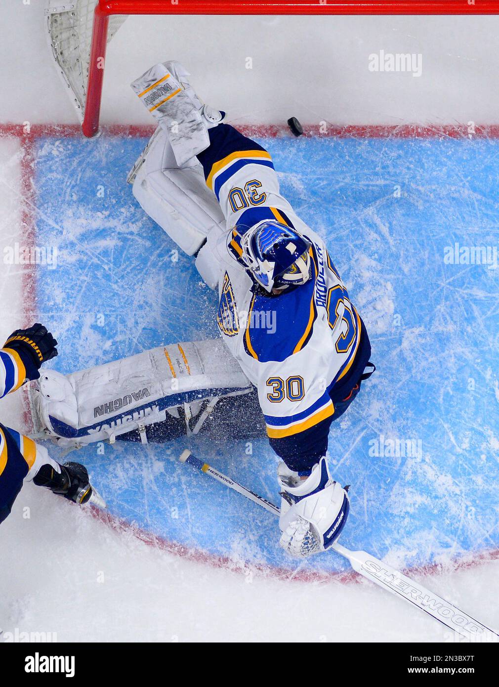 St. Louis Blues goalie Martin Brodeur is scored on by Los Angeles Kings ...