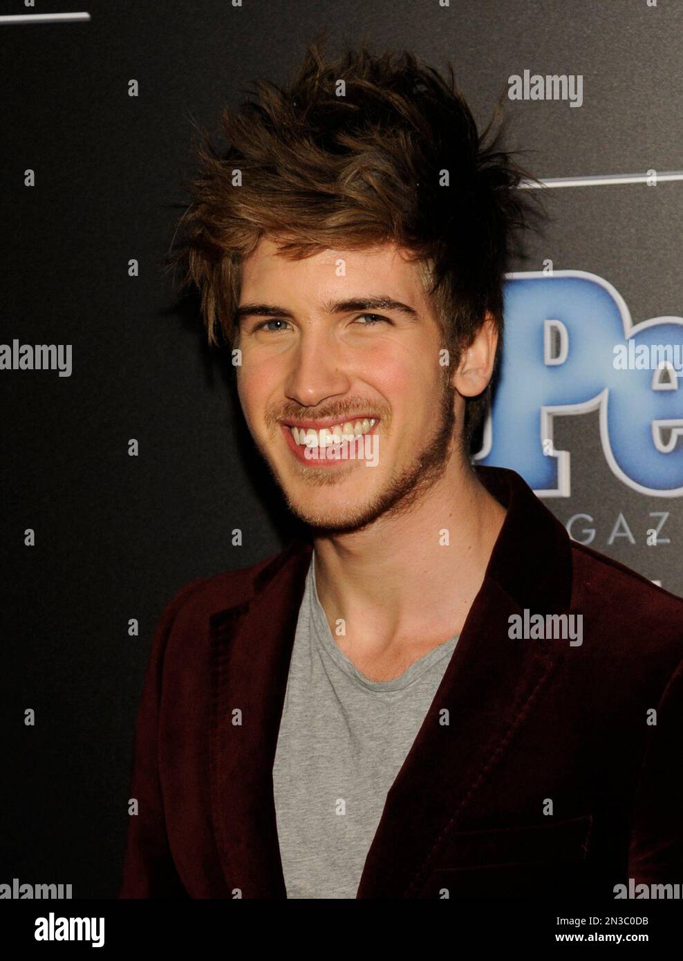 Joey Graceffa arrives at The People Magazine Awards at the Beverly ...