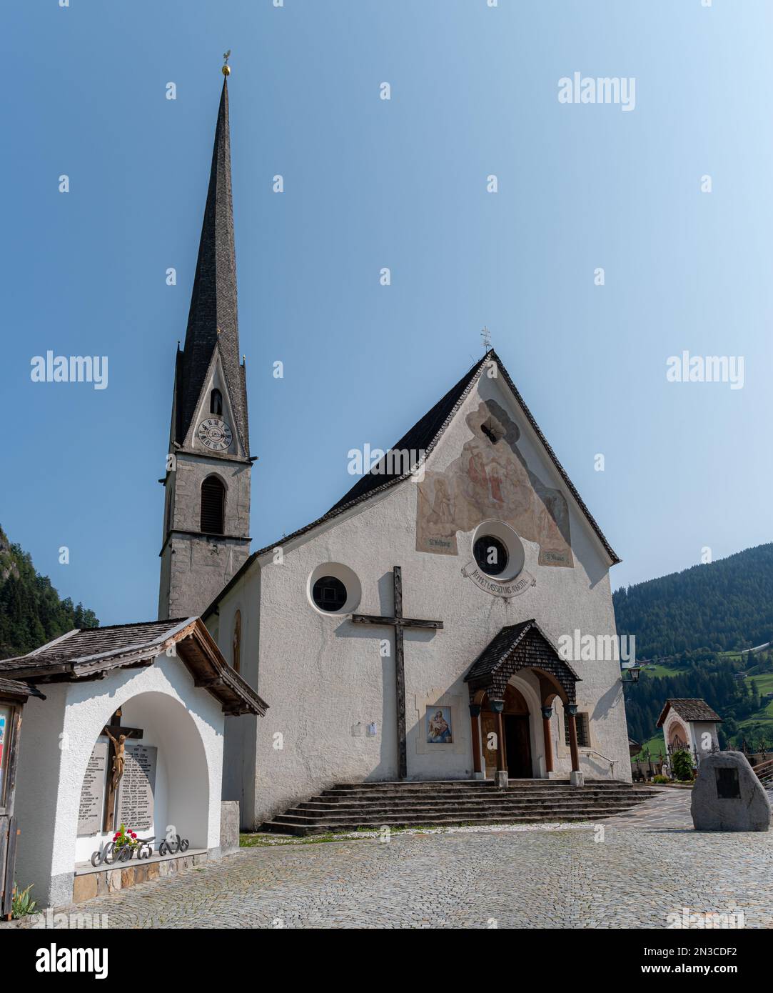 Pfarrkirche Moos in Passeier (Church of Moso in Passiria) a little ...