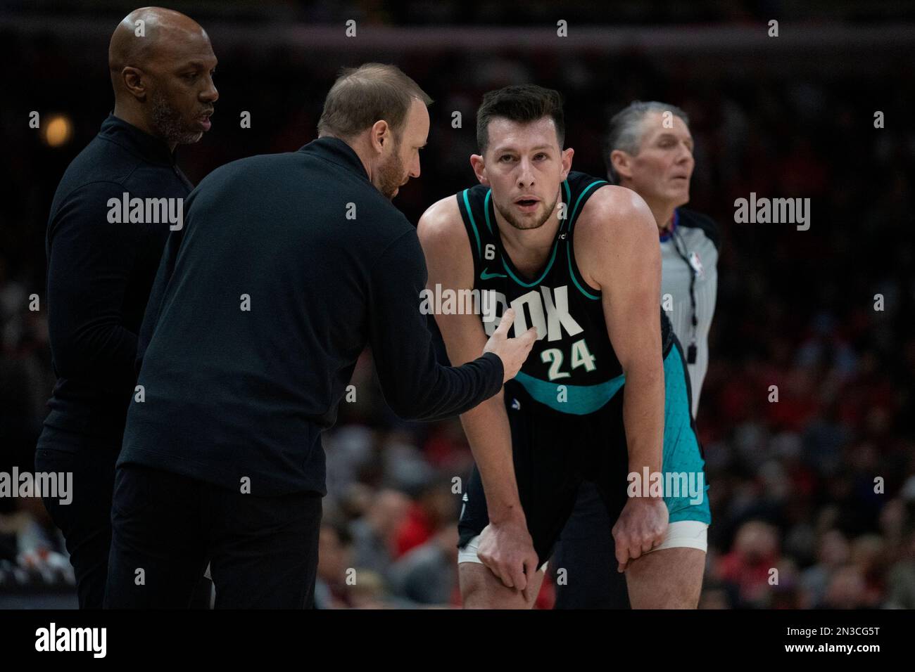 Portland Trail Blazers assistant coach Steve Hetzel Portland speaks to ...