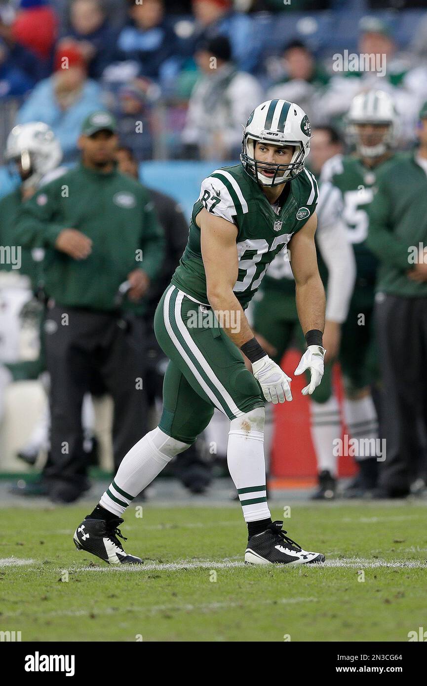 New York Jets wide receiver Eric Decker lines up against the Tennessee ...