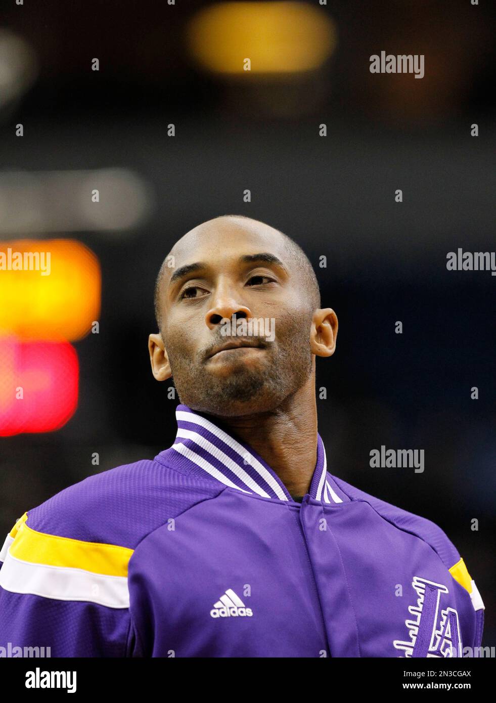 Los Angeles Lakers guard Kobe Bryant warms up before of an NBA ...