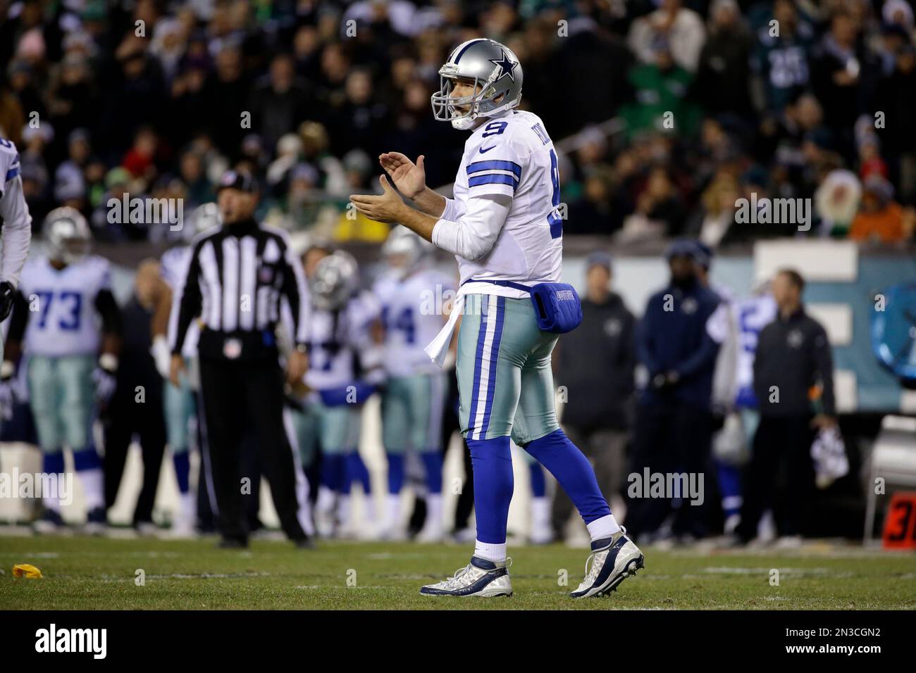 Dallas Cowboys' Tony Romo in action during the second half of an NFL ...