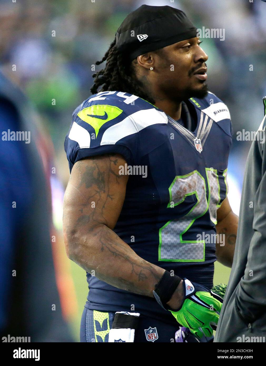 Marshawn Lynch Running Over Someone