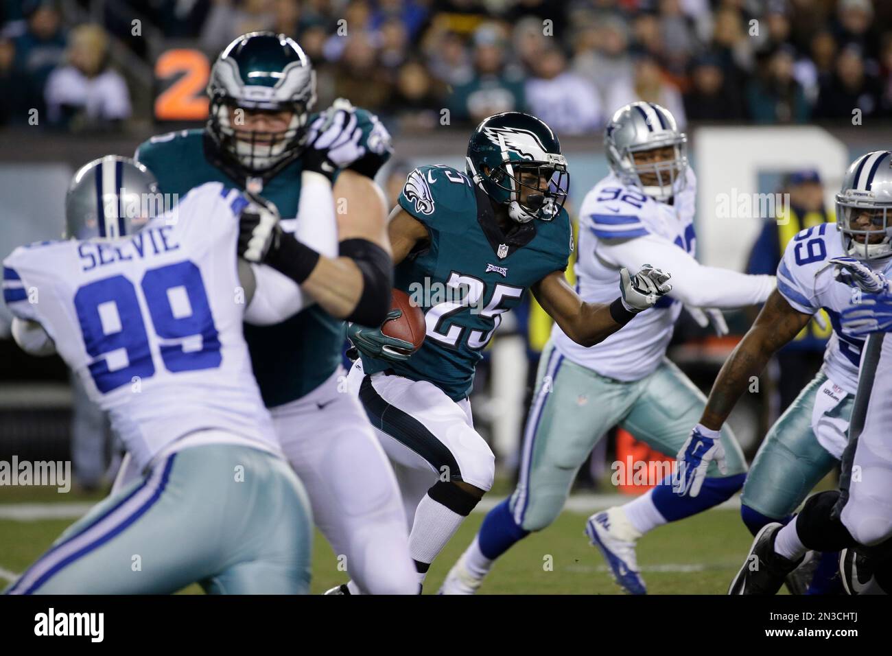 Philadelphia Eagles' LeSean McCoy rushes during the first half of an ...