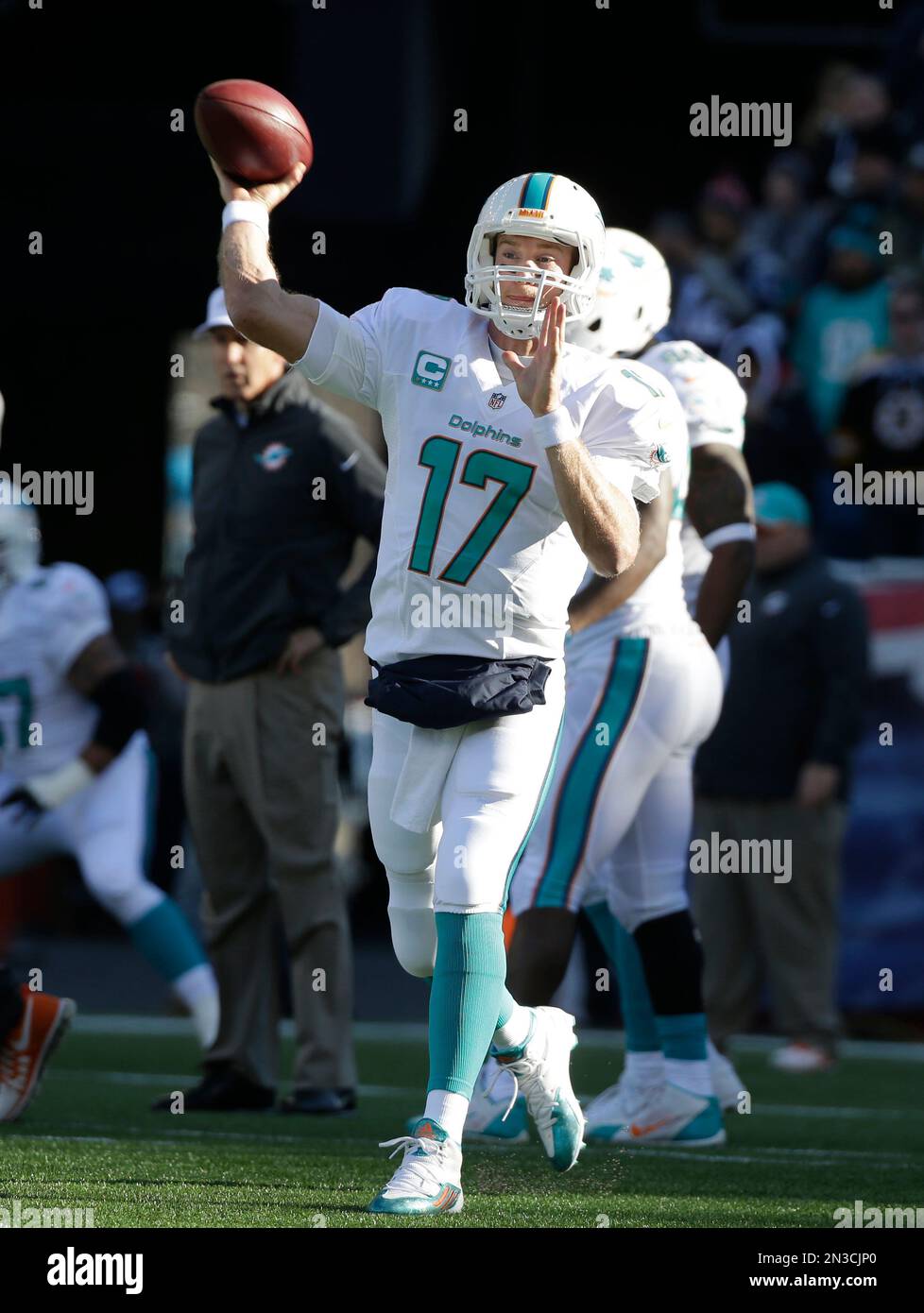 Miami Dolphins quarterback Ryan Tannehill (17) warms up on the field ...
