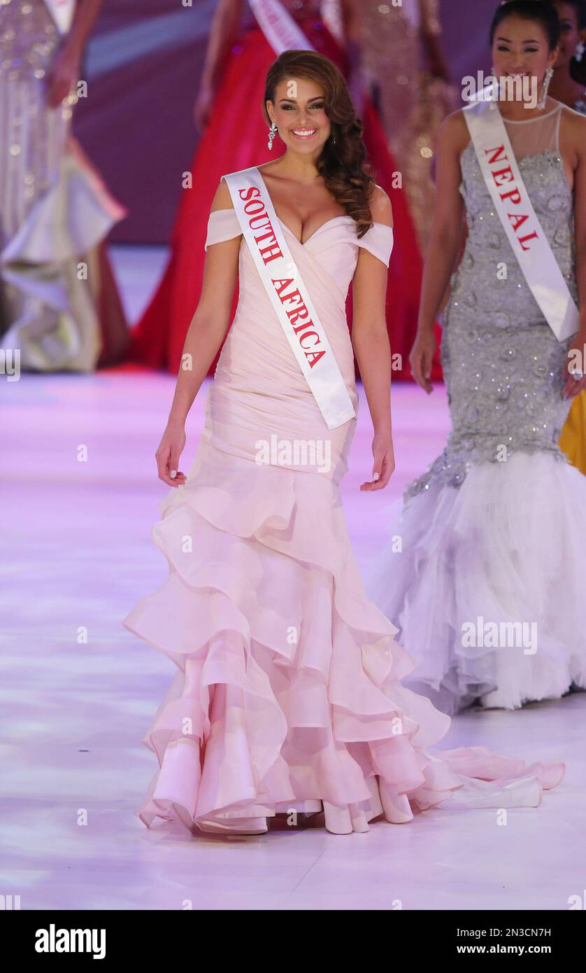 Miss South Africa, Rolene Strauss, before she is crowned Miss World ...