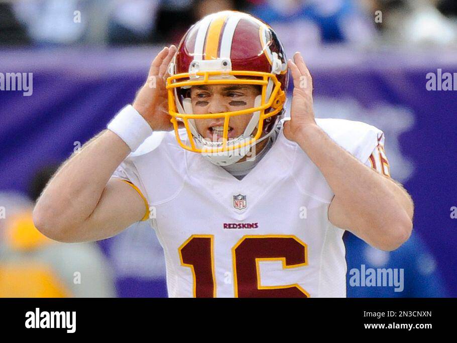 Washington Redskins quarterback Colt McCoy (16) calls an audible at the ...