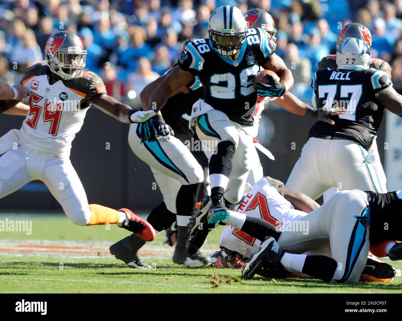 Carolina Panthers' Jonathan Stewart (28) runs past Tampa Bay Buccaneers ...
