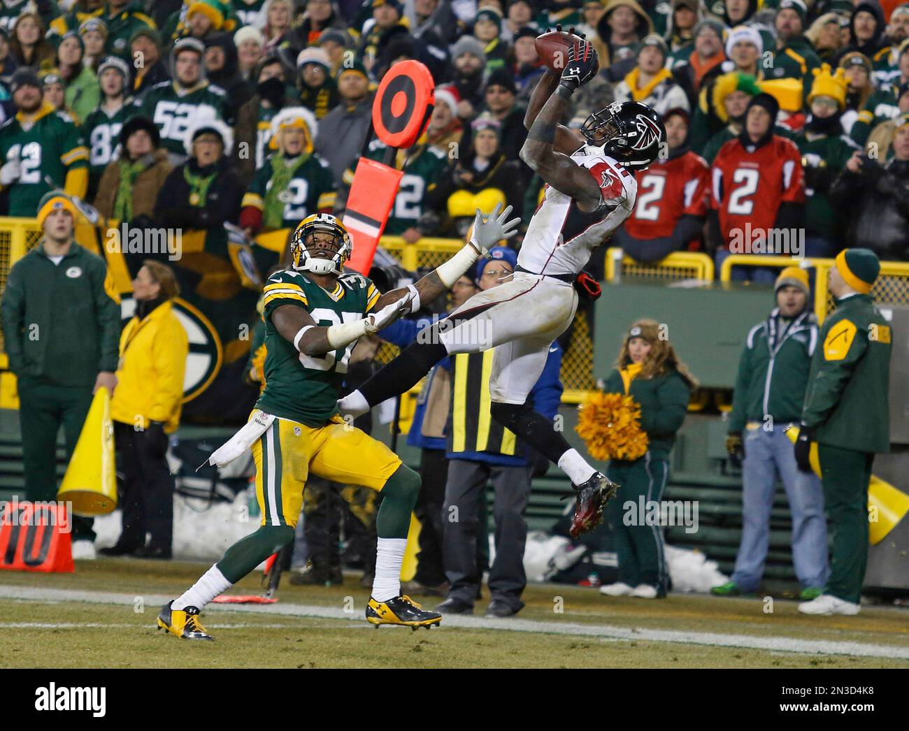 Atlanta Falcons wide receiver Julio Jones makes a catch while being ...