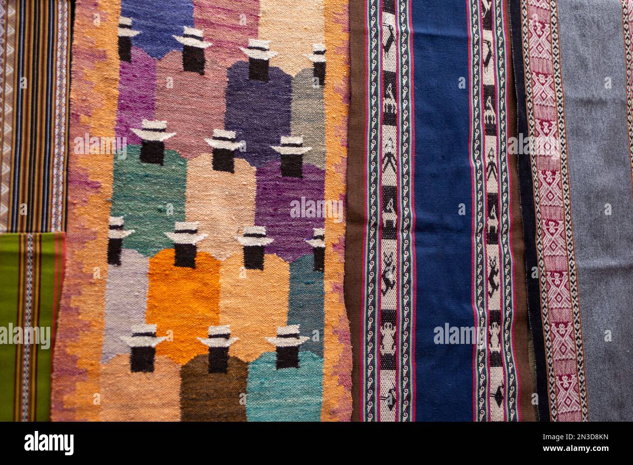 Andes textiles hi-res stock photography and images - Alamy