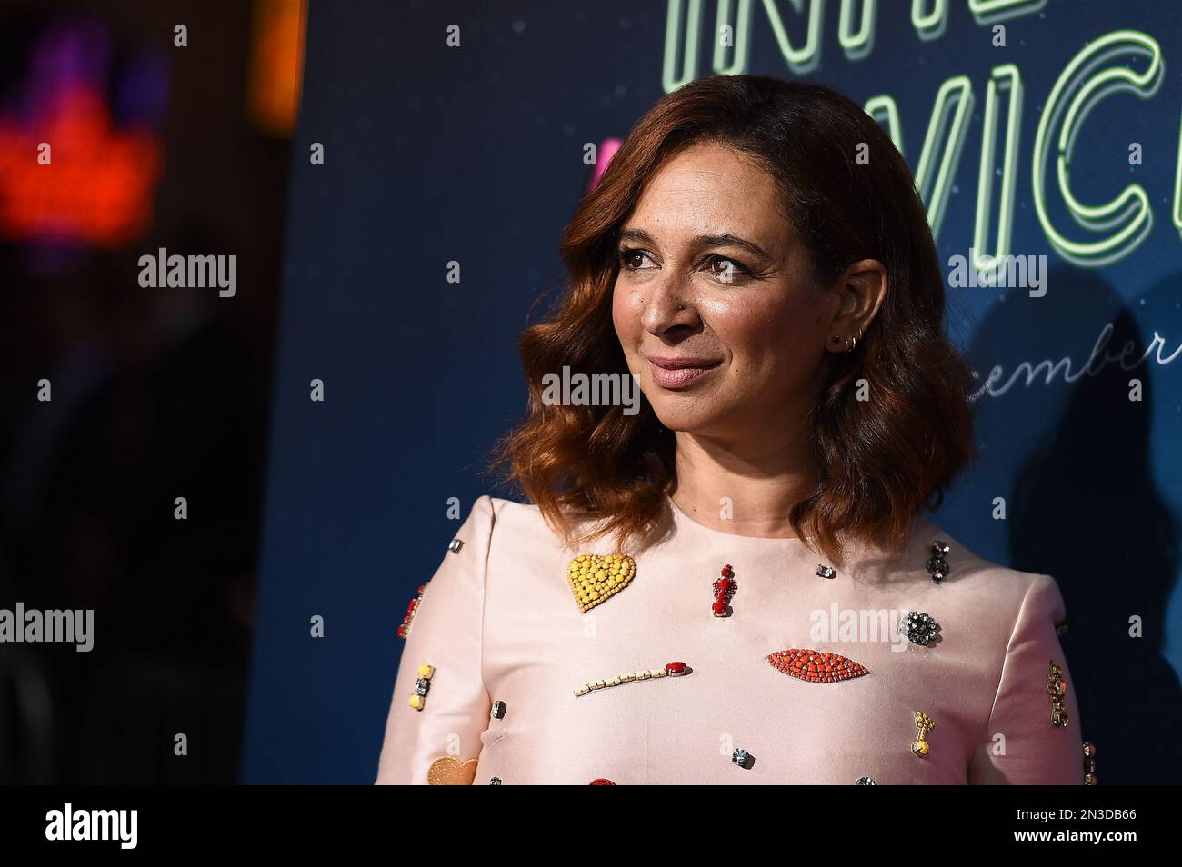 Maya Rudolph arrives at the Los Angeles premiere of "Inherent Vice" at ...