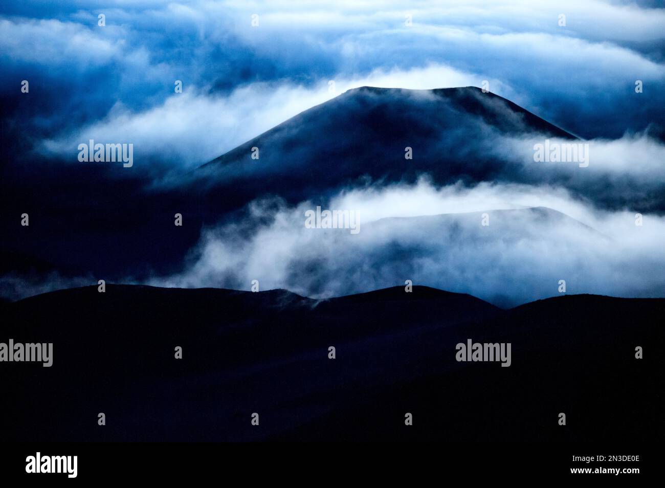 Aerial view of hawaii volcanoes national park hi-res stock photography ...