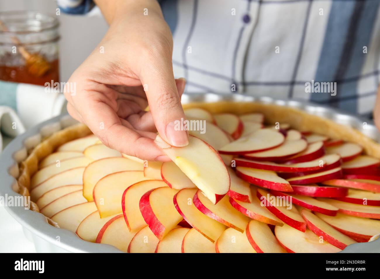 Woman apple pie slice hi-res stock photography and images - Alamy