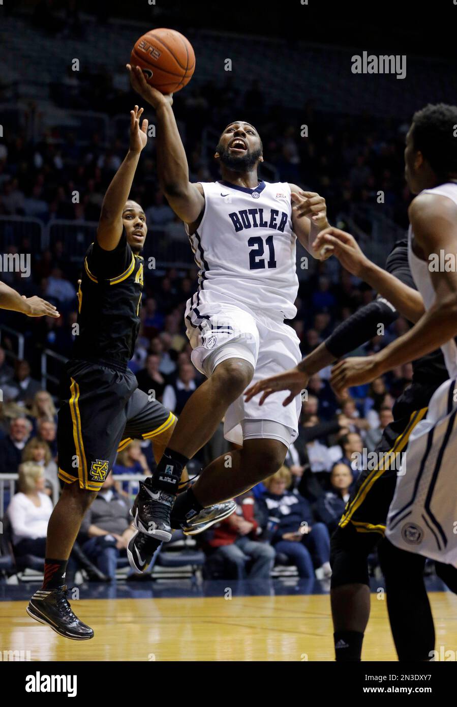 Butler forward Roosevelt Jones, right, shoots in front of Kennesaw ...