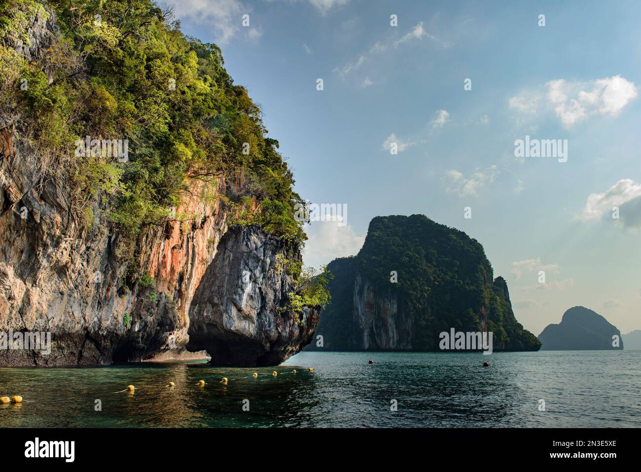 Karst formations in Phang nga Bay; Thailand Stock Photo - Alamy
