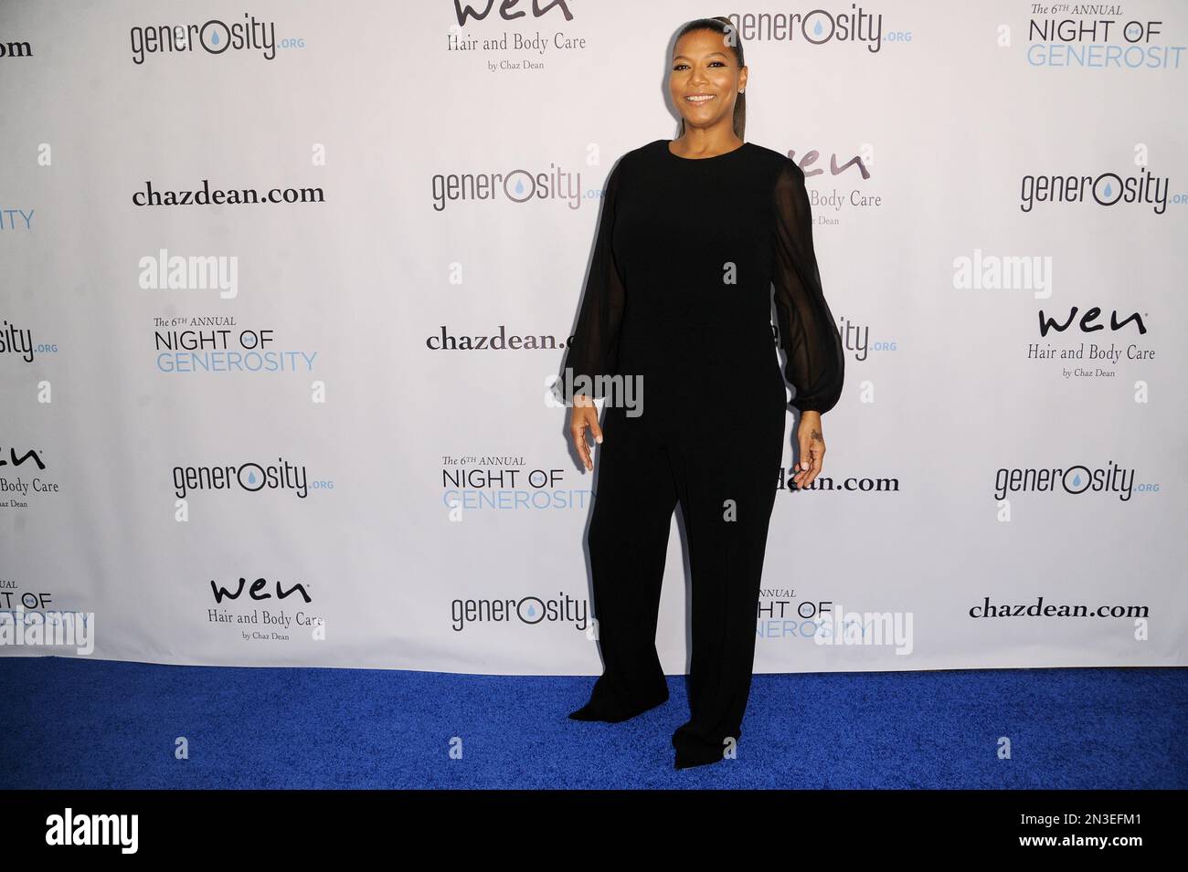 Queen Latifah arrives at The 6th Annual Night Of Generosity Benefit on ...