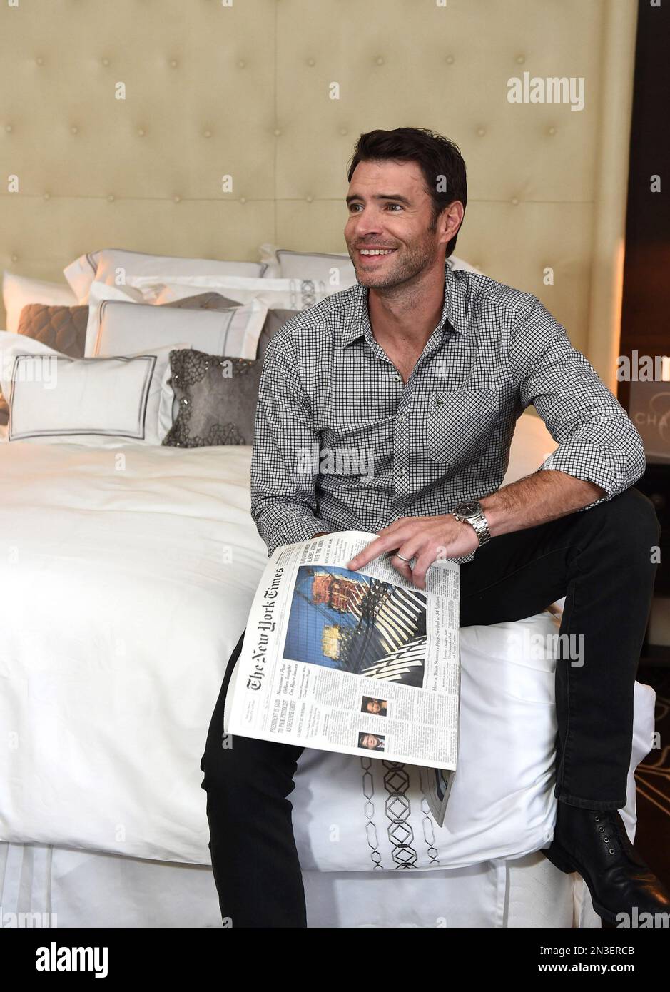 Heartthrob Scott Foley hosts Charisma's Breakfast in Bed to celebrate ...