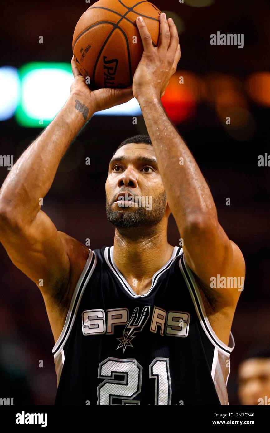 San Antonio Spurs' Tim Duncan shoots against the Boston Celtics during ...
