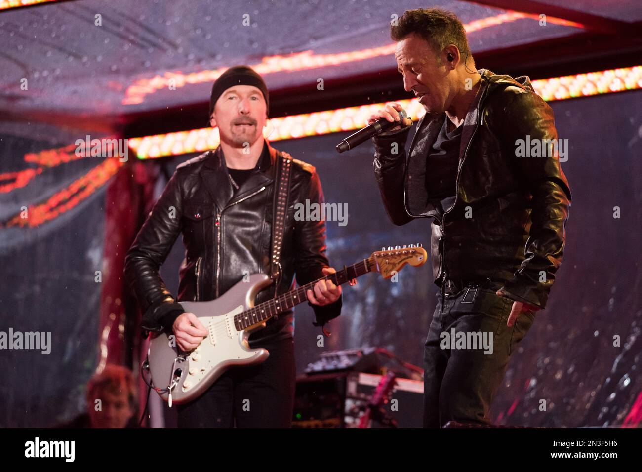 Bruce Springsteen and The Edge from U2 perform during the World AIDS ...
