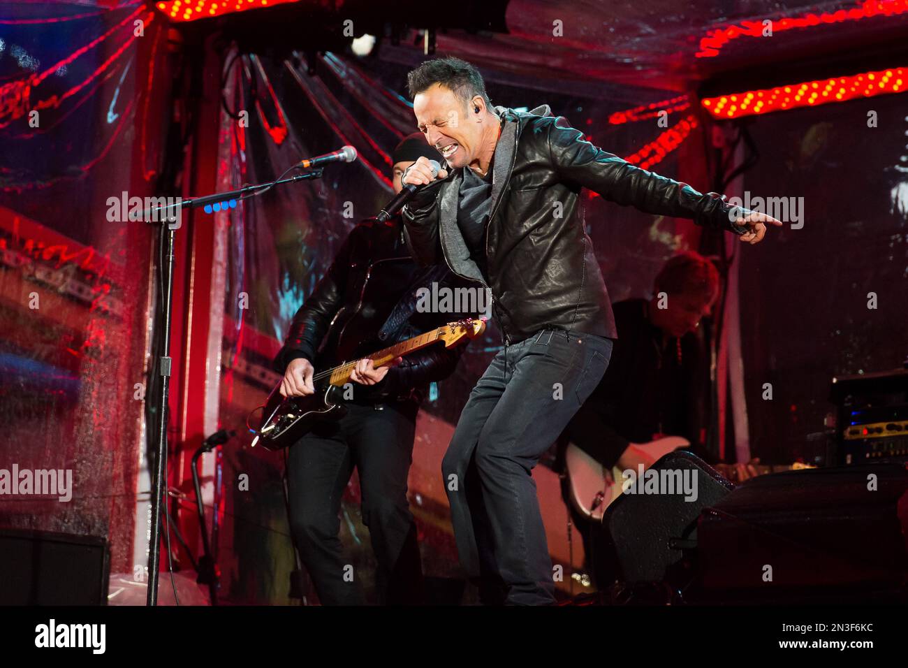 Bruce Springsteen and U2 perform during the World AIDS Day (RED ...
