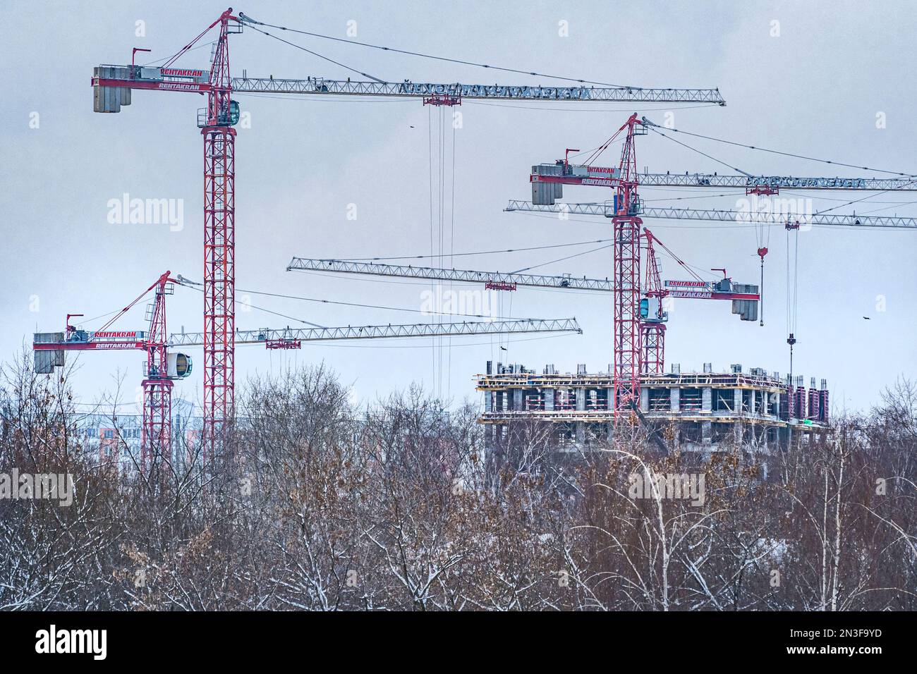 Russia, Moscow. Construction of new buildings Stock Photo - Alamy