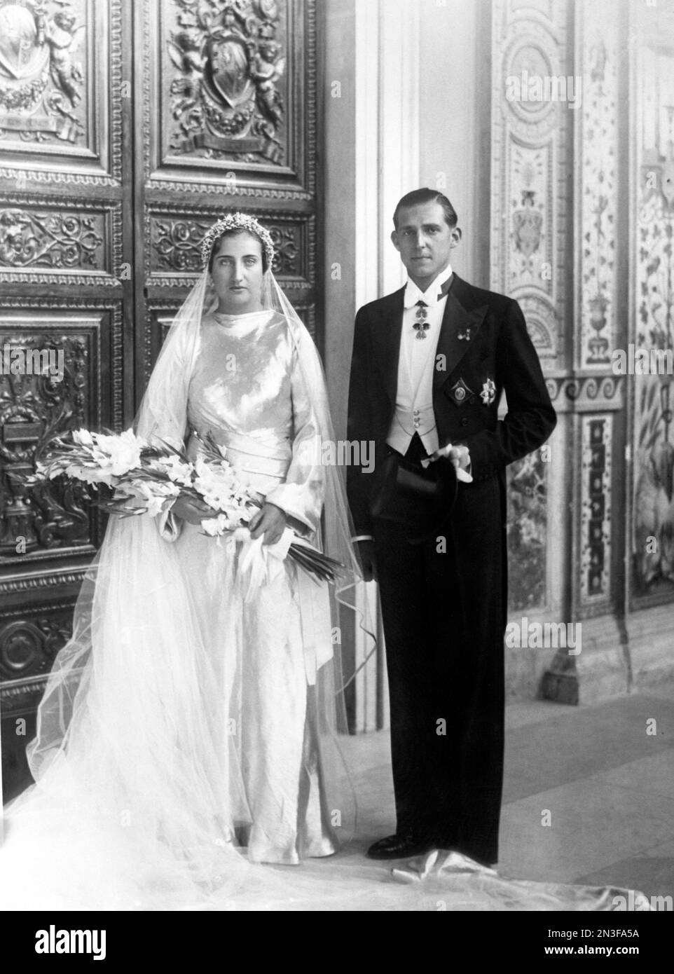 Prince Juan, youngest son of ex King Alphonso, and his bride Princess ...