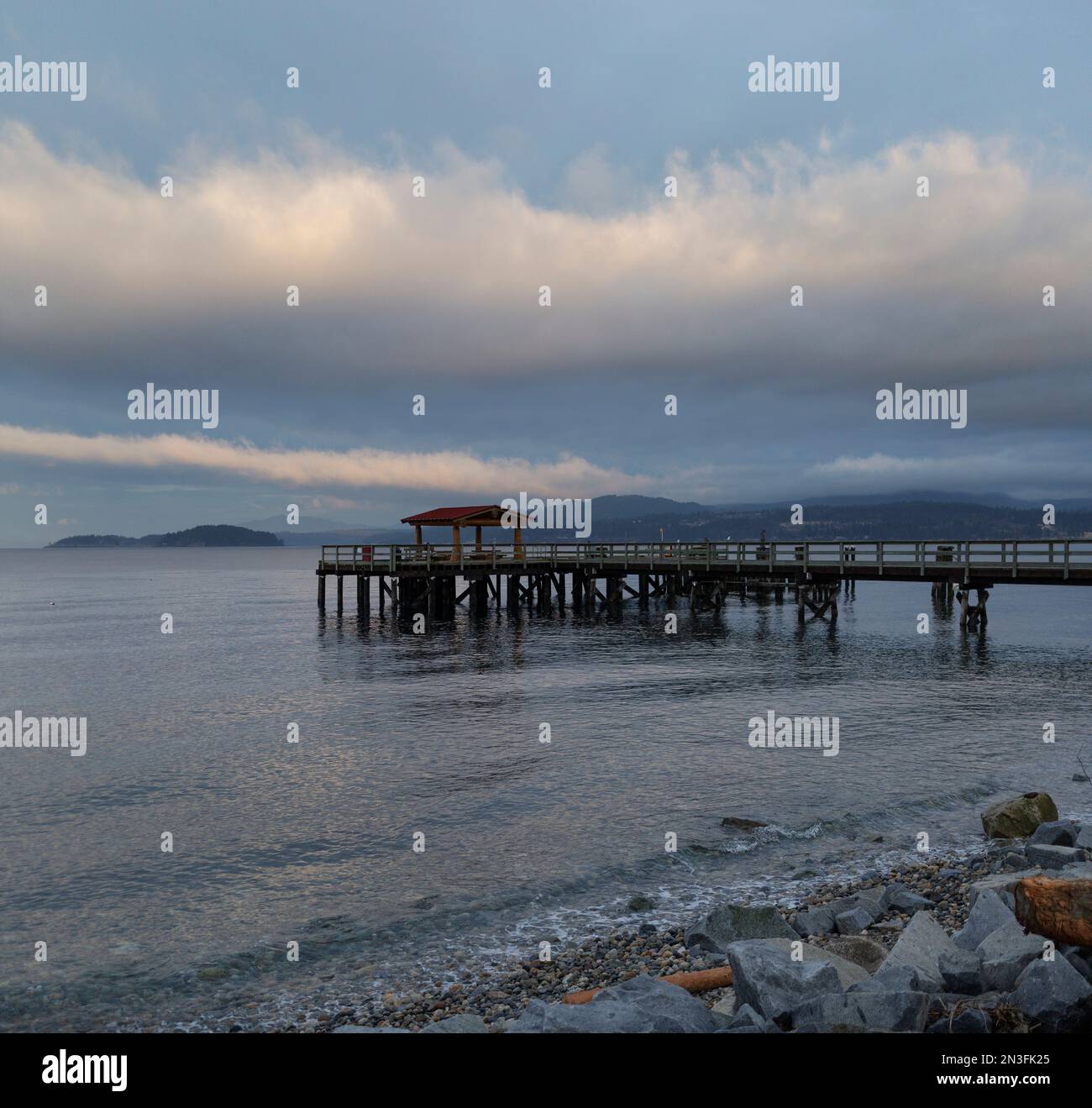 Pier along Davis Bay on the Sunshine Coast, BC, Canada; Sechelt ...
