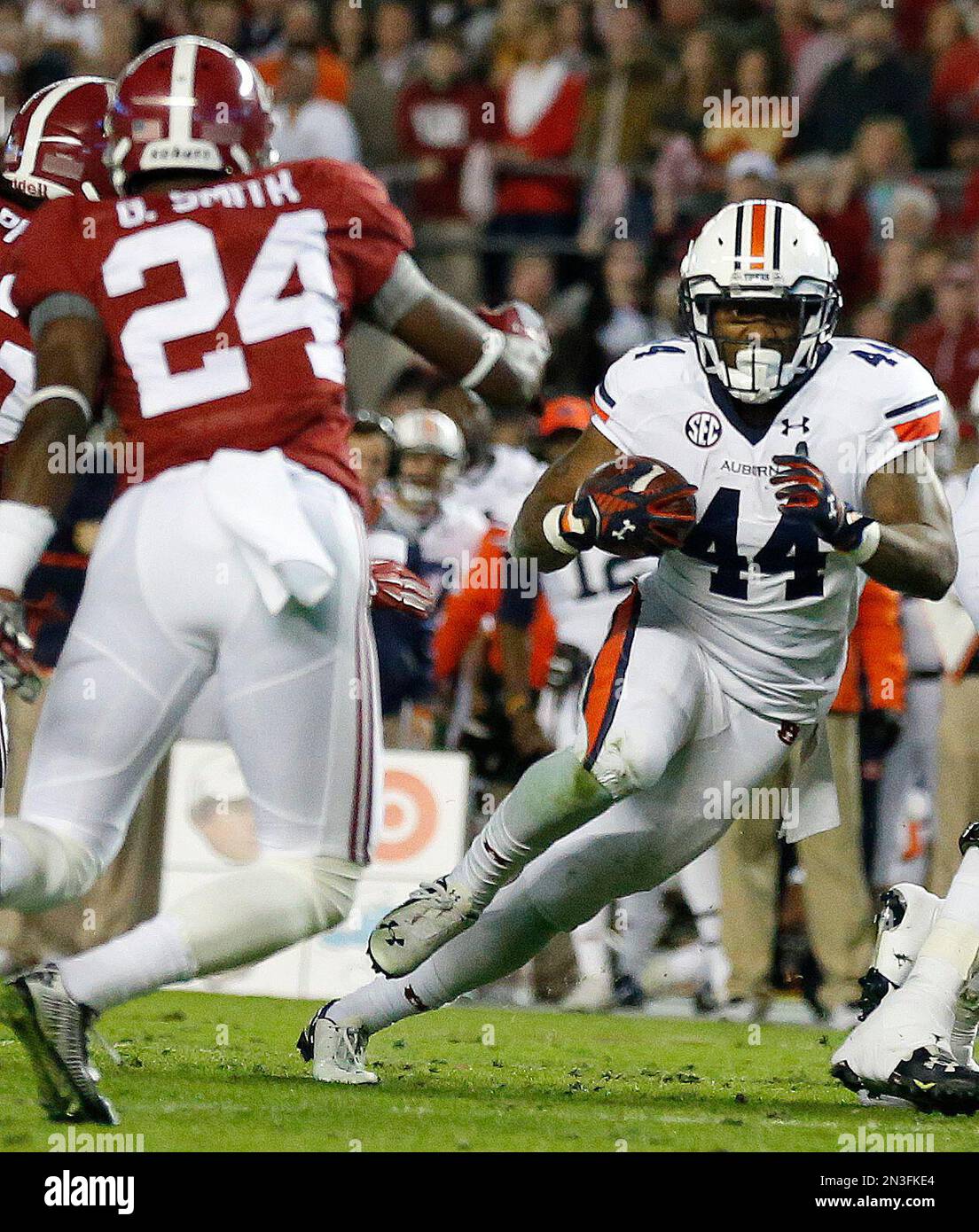 Auburn running back Cameron Artis-Payne (44) runs against Alabama ...