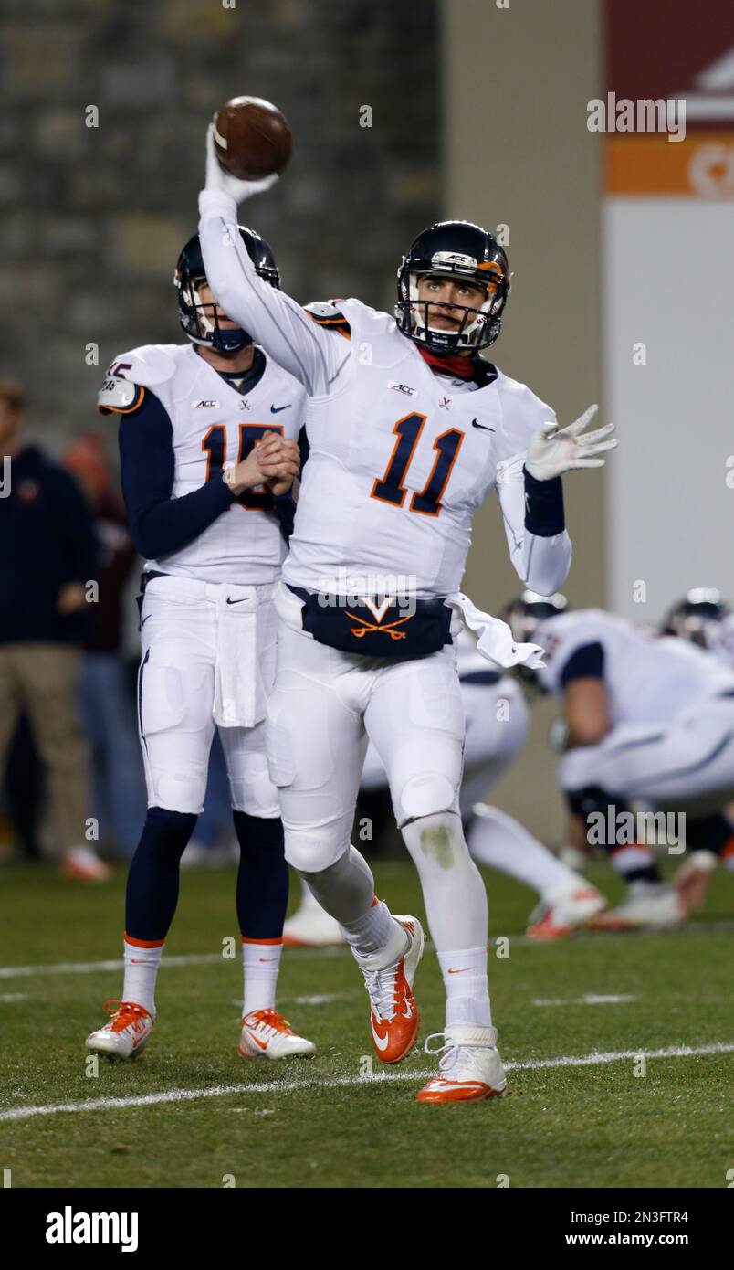 Virginia quarterback Greyson Lambert (11) warms up prior to the start ...