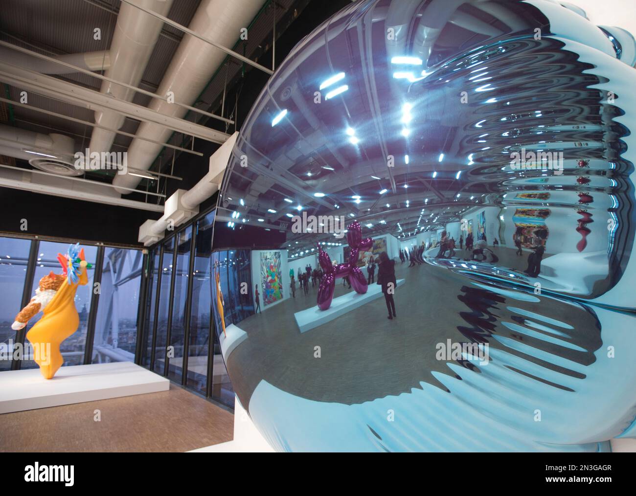 "Baloon Dog (Magenta)" is reflected in "Moon (Light Blue)" by artist ...