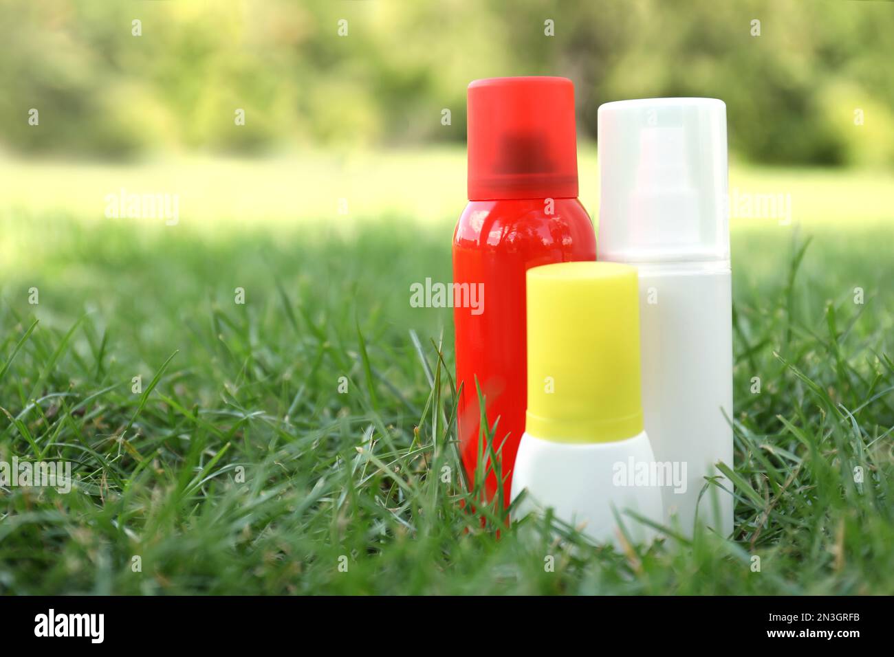 Spray bottles mosquito repellent hi-res stock photography and images ...