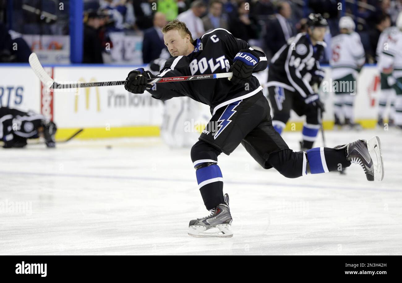 Tampa Bay Lightning center Steven Stamkos (91) before an NHL hockey ...