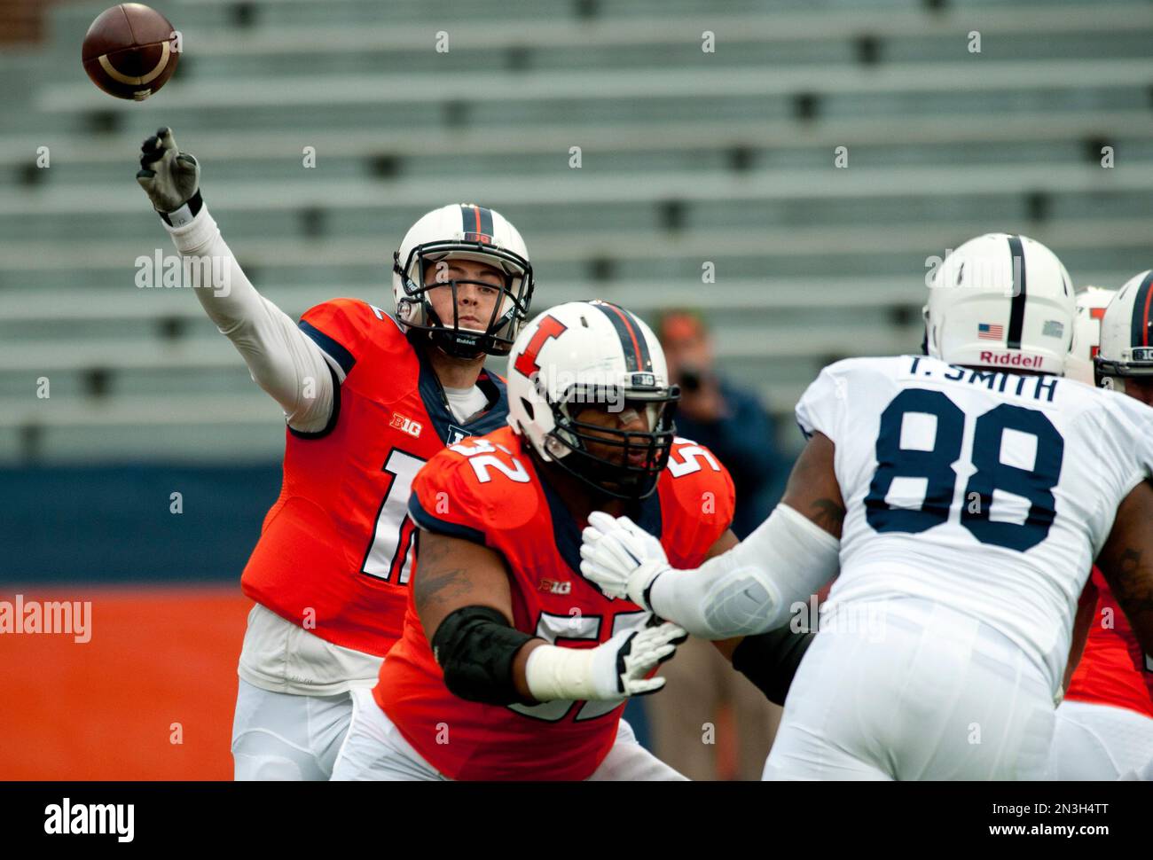 Illinois quarterback Wes Lunt (12) throws a pass during the first ...