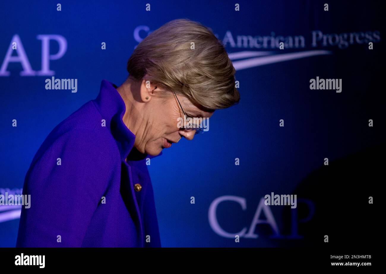 Sen. Elizabeth Warren, D-Mass. leaves the stage after her speech at the ...