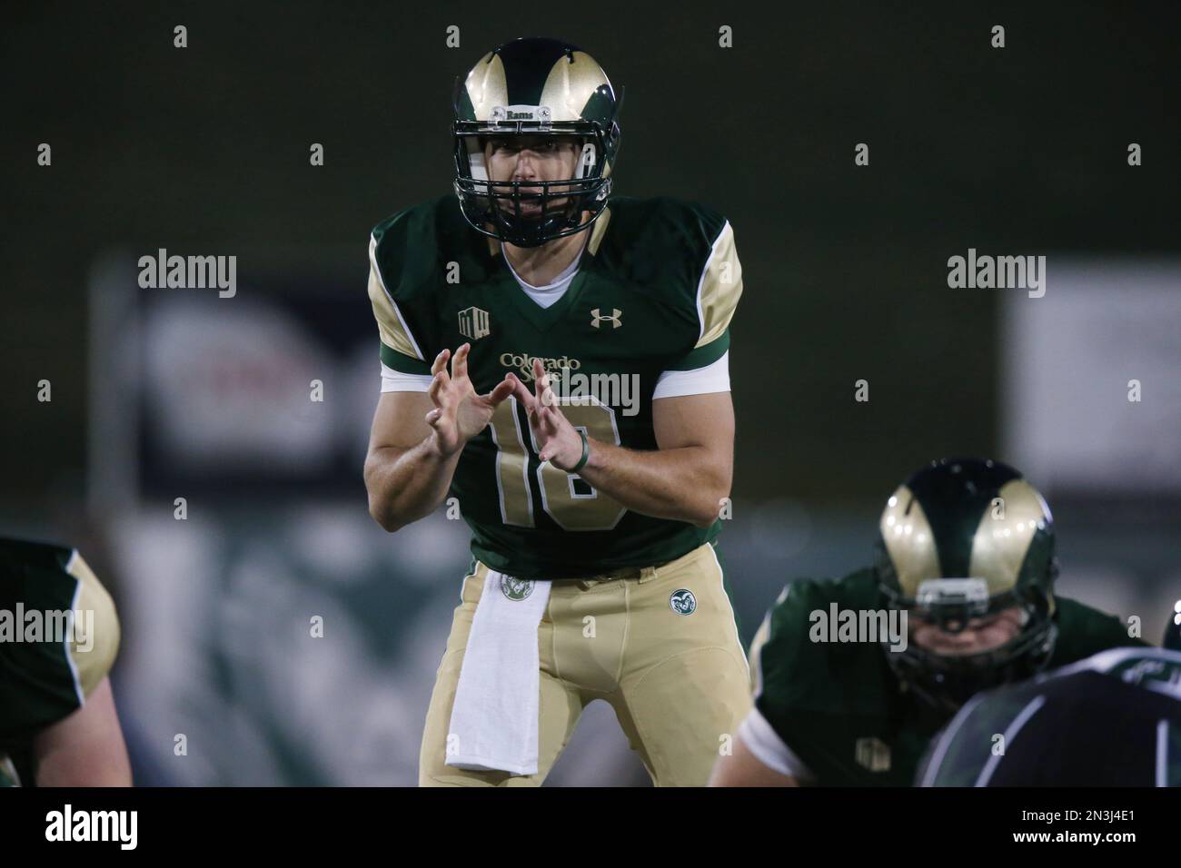 Colorado State quarterback Garrett Grayson waits for snap against ...