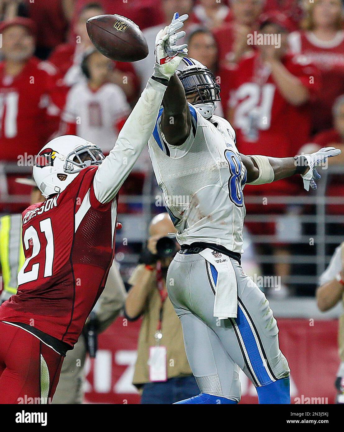 Arizona Cardinals cornerback Patrick Peterson (21) breaks up a pass ...