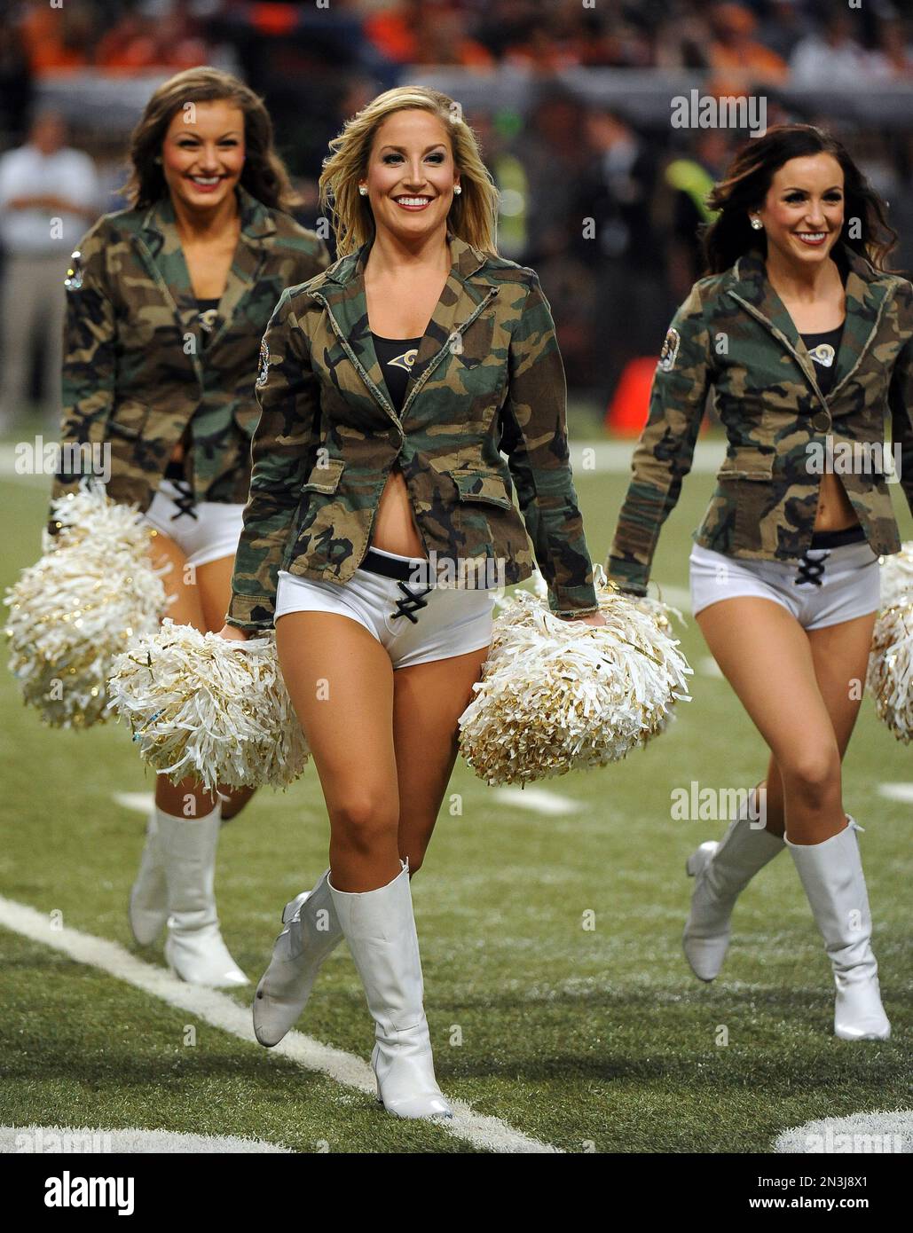 St. Louis Rams cheerleaders perform during the first quarter of an NFL ...