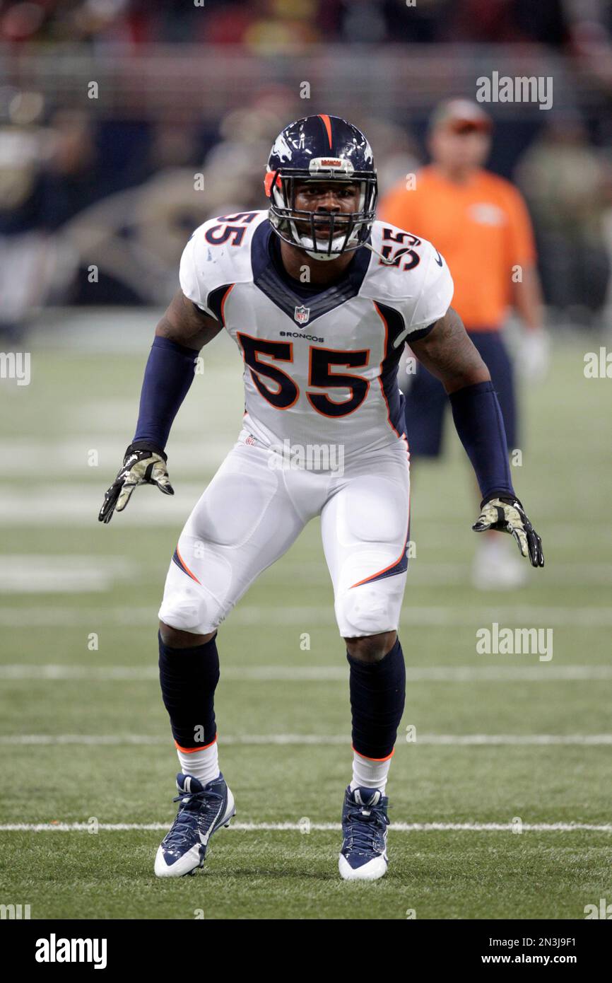 Denver Broncos linebacker Lerentee McCray warms up before the start of ...