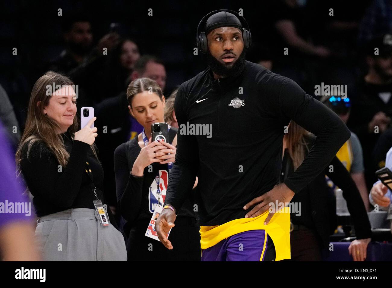 Los Angeles Lakers forward LeBron James warms up prior to an NBA ...