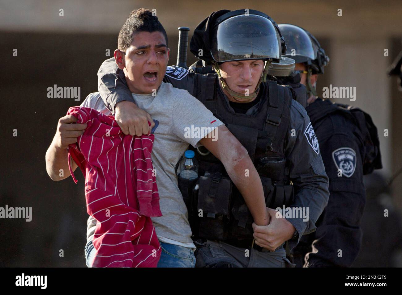 FILE - In this Sunday, Nov. 9, 2014 file photo, Israeli riot police ...