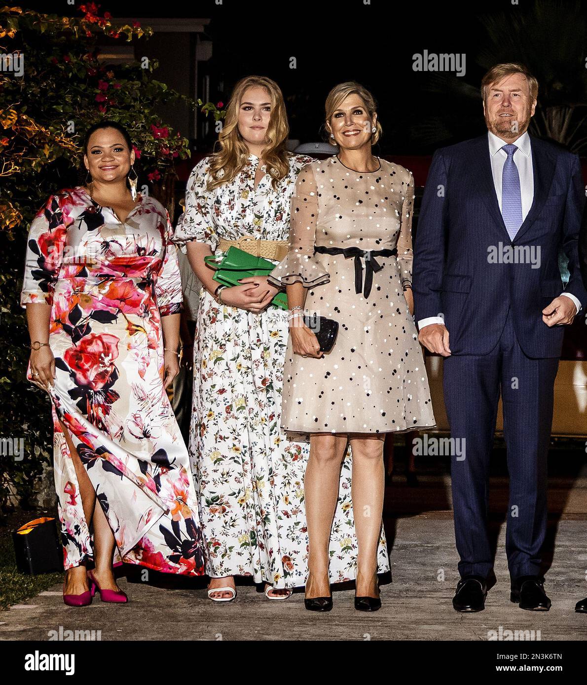 SINT MAARTEN - King Willem-Alexander, Queen Maxima and Princess Amalia ...