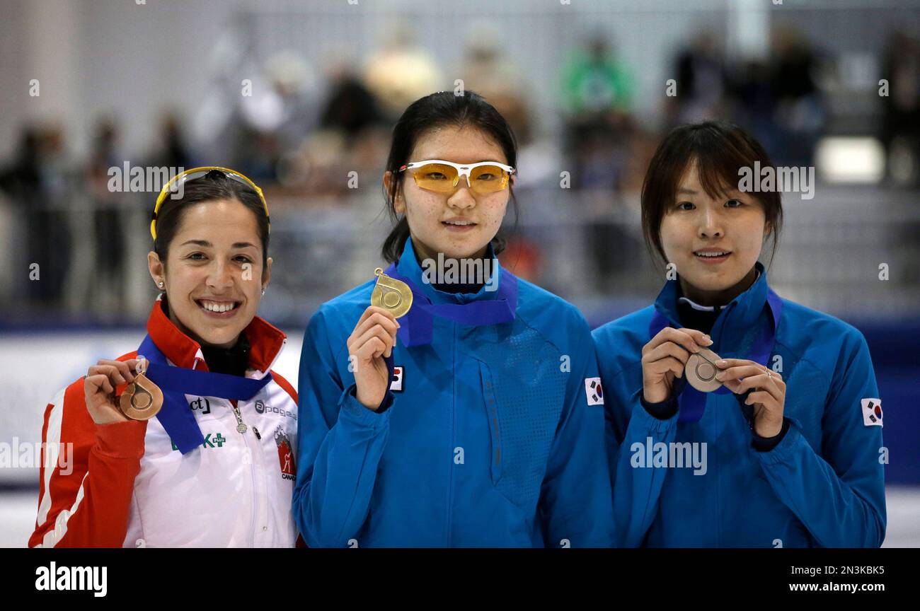 Winner Shim Suk Hee, center; second-place Kim Alang, right, both of ...