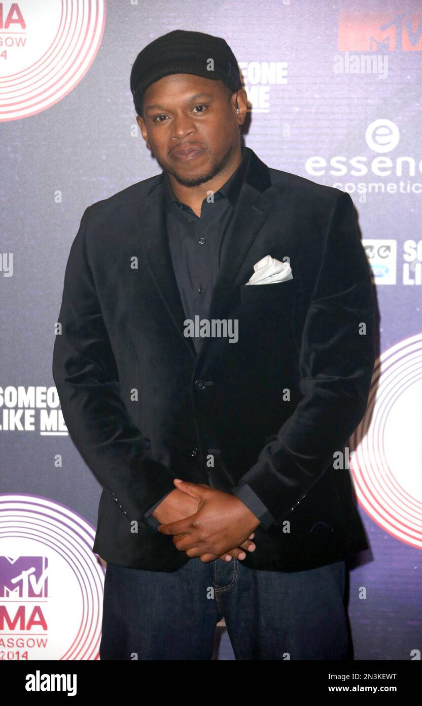 Singer Sway Calloway arrives for the 2014 MTV European Music Awards in ...