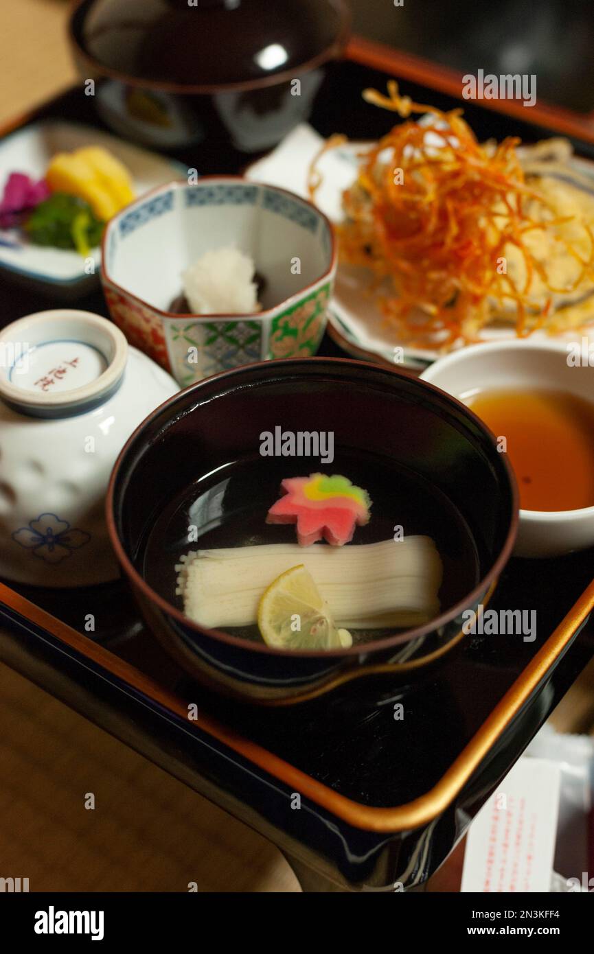 Jochi in temple hi-res stock photography and images - Alamy