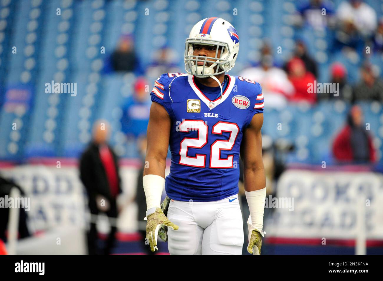 Buffalo Bills running back Fred Jackson warms up prior to an NFL ...
