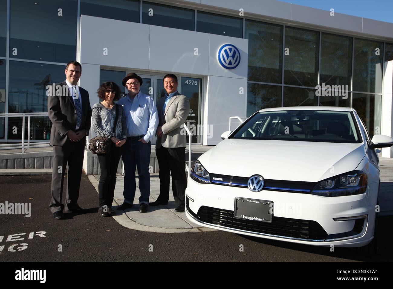 Steve Wyman of Volkswagen America, Bruce Oberg, Annette Toutonghi and ...